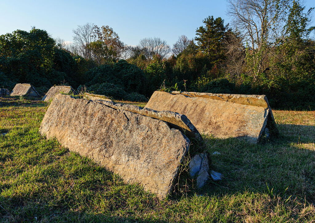 Tennessee Tent Graves - Image Critiques - Nature Photographers Network