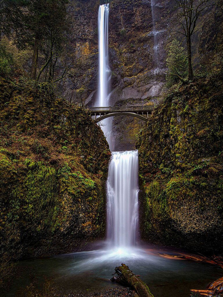 Multnomah Falls - Landscape Critiques - Nature Photographers Network